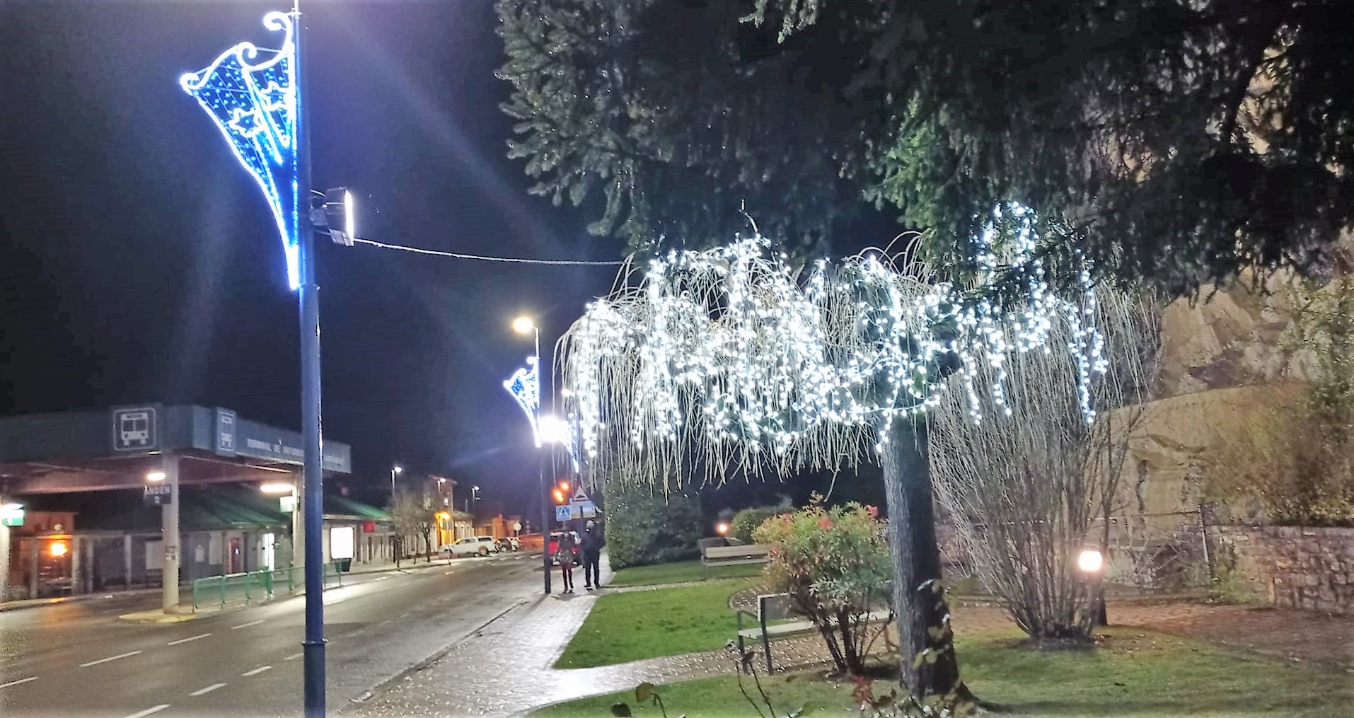 Sabiñánigo brilla con luz propia y sus calles se llenan de navidad y de ...