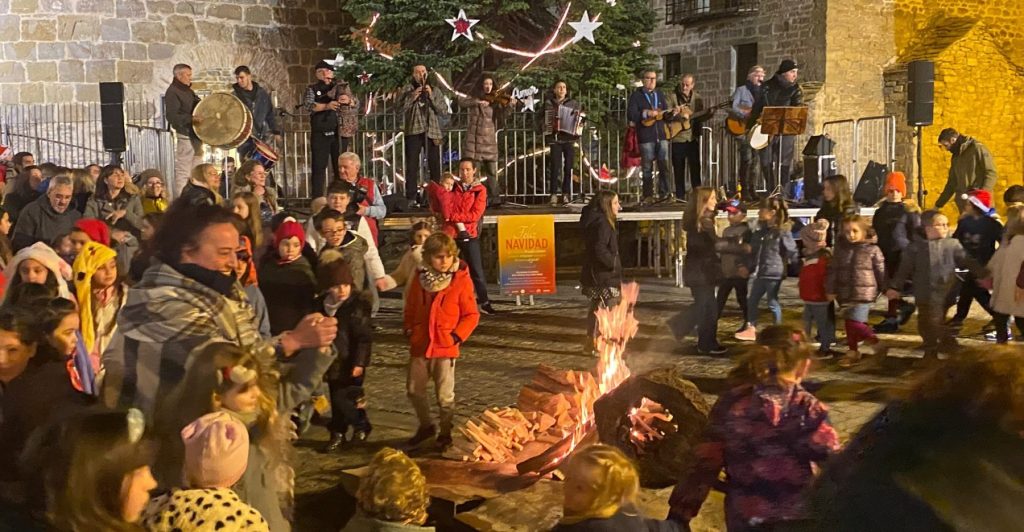 Y la zoca de Navidad ardió con más fuerza que nunca en Jaca