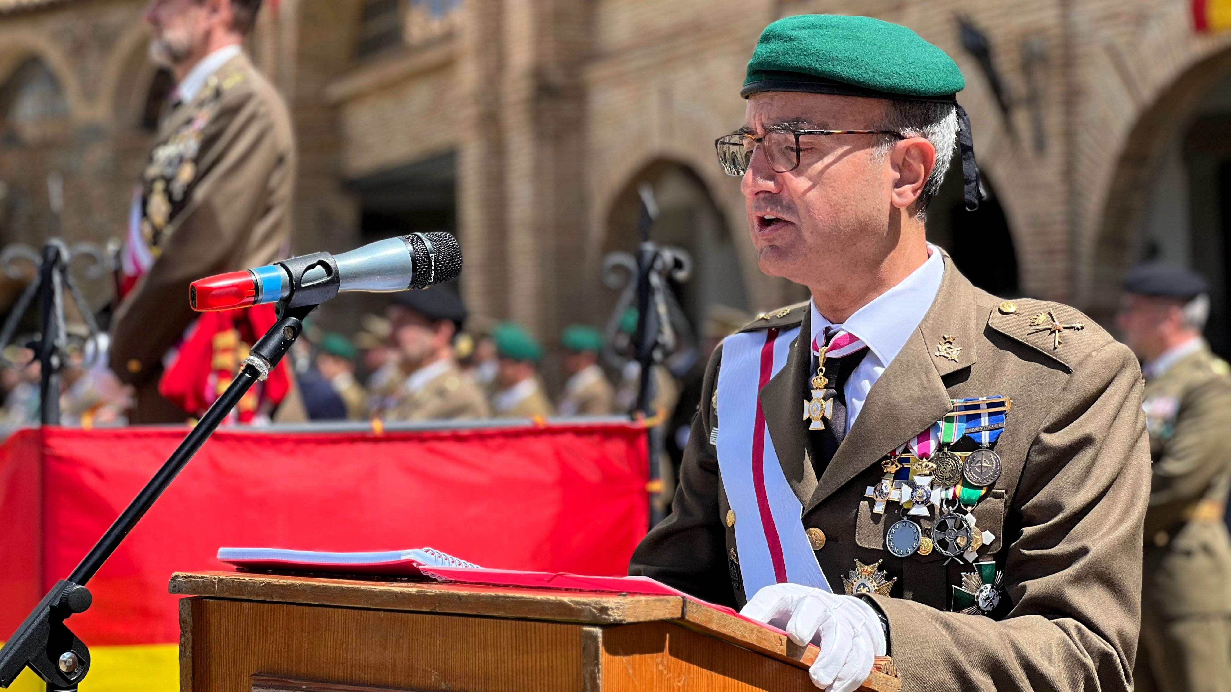 General Martínez Lozano: "El soldado de montaña es austero y tiene una ...