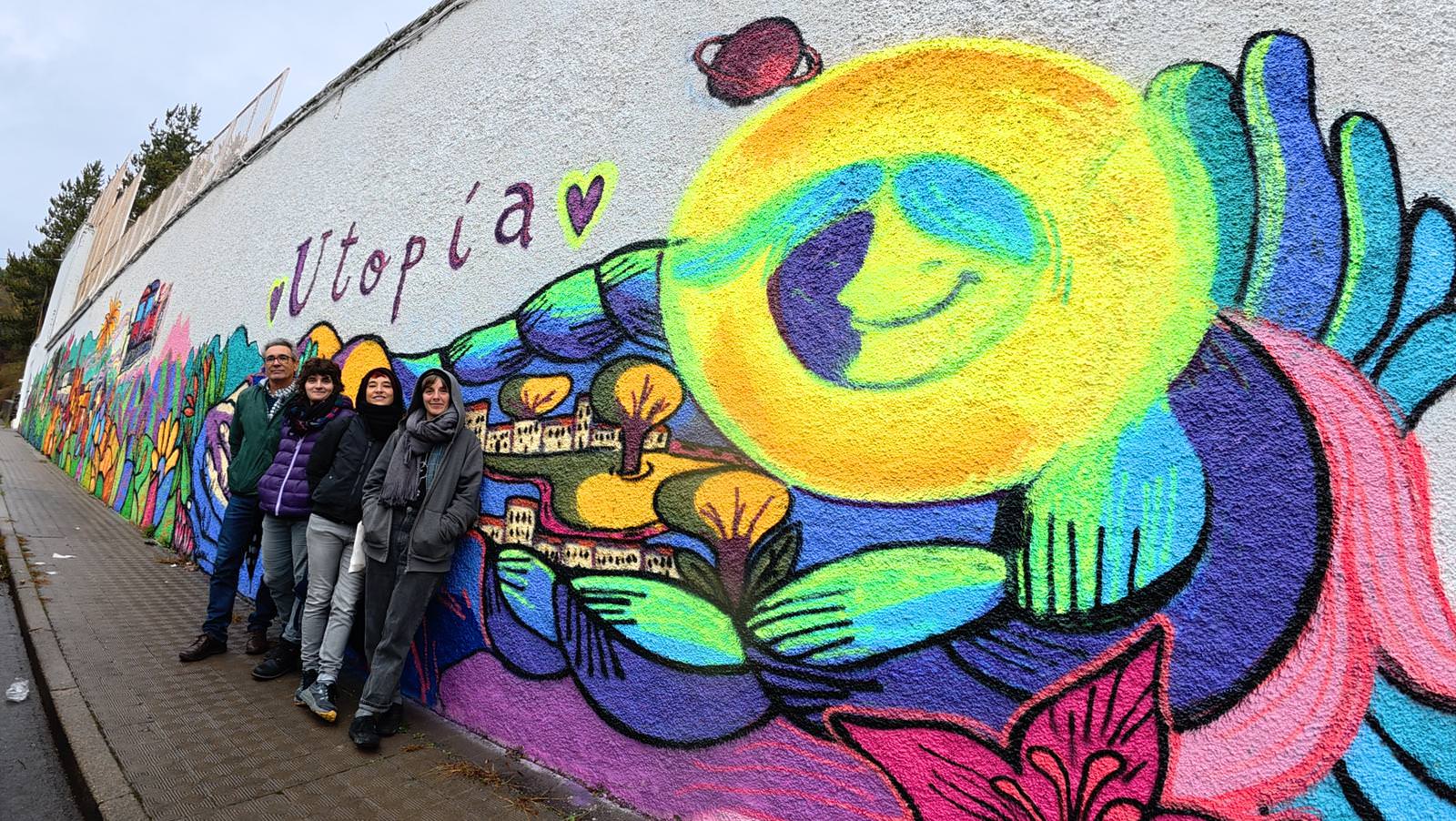 Utopía, el mural más optimista de Sabiñánigo