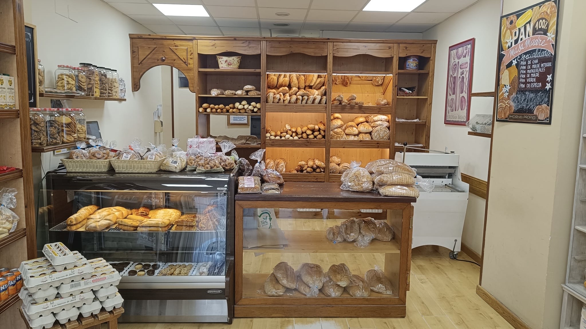 Panadería San Nicolás, 40 años de pan y repostería en Sabiñánigo y Jaca